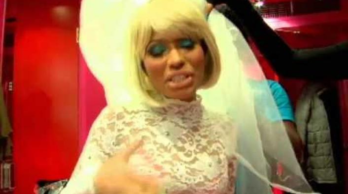 Nicki Minaj Photo Shoot [Right On] | VladTV