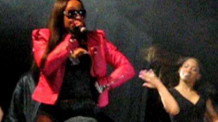 Shawnna At The Congress Theater (Chicago) | VladTV