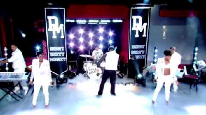 Diddy & Dirty Money Performs "Hello, Good Morning" [LIVE on Jonathan ...