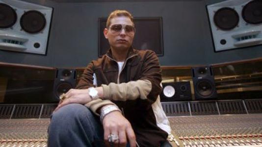 Scott Storch Makes New Beat in the Studio