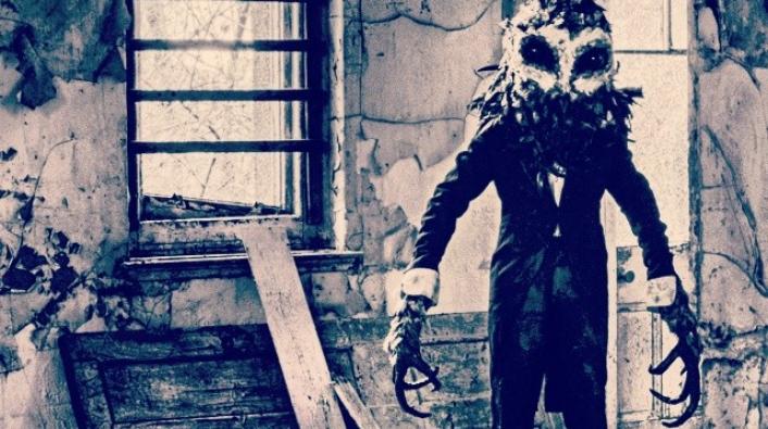 "Owlman" Prank Terrifies Photographers in Abandoned Hospital | VladTV