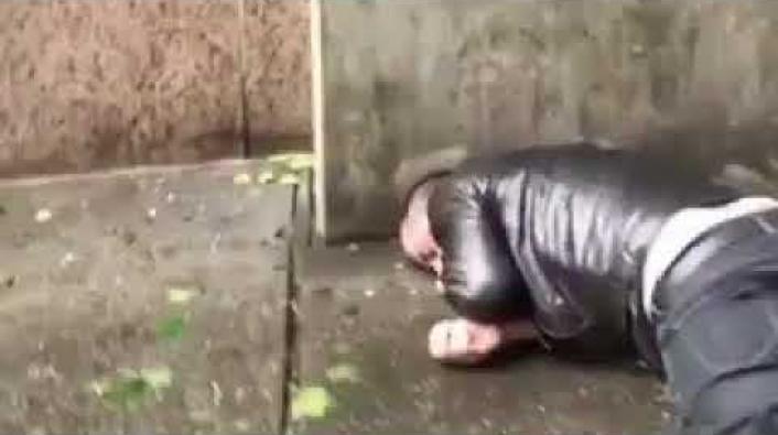 Neo-Nazi Knocked Out Cold in Seattle After Being Tracked Down on Twitter