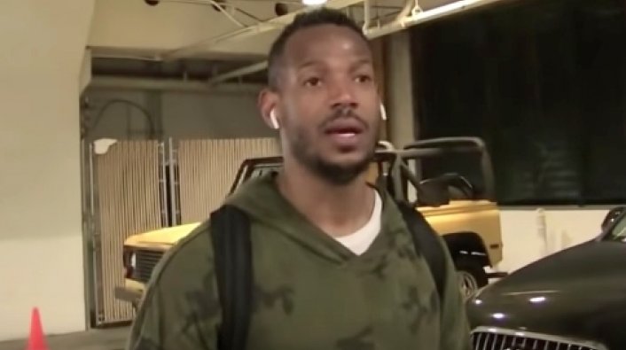Marlon Wayans Calls for Boycott of Houston's Restaurant | VladTV