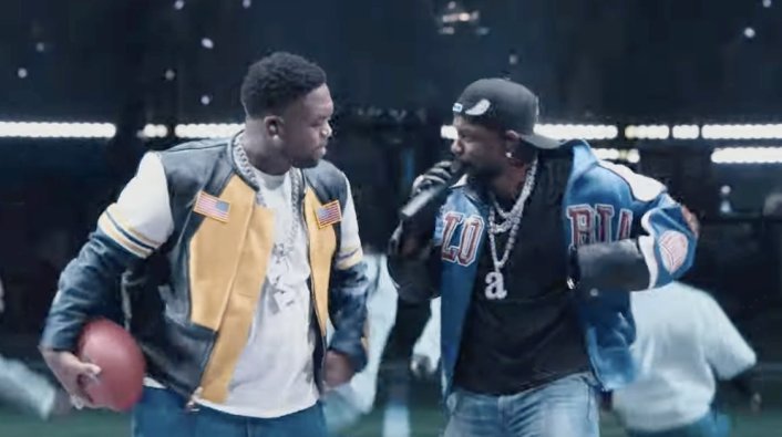 Kendrick Lamar's "pgLang" Chain Had Fans Referencing "A-Minor" Line at ...