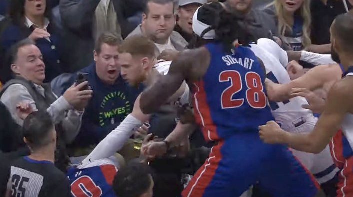 5 Players, 2 Coaches Ejected After Massive Brawl Breaks Out at Pistons ...
